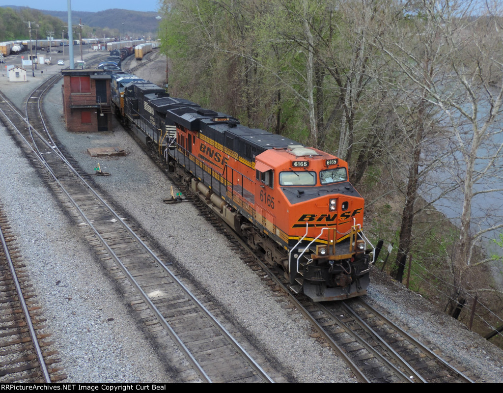 BNSF 6165 (2)